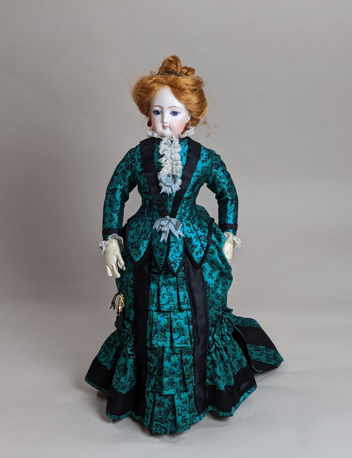 Kit for the "House of Worth Gown", GCP # 10, Version B, green/black, pleated flounce | kit-gcp10 ...