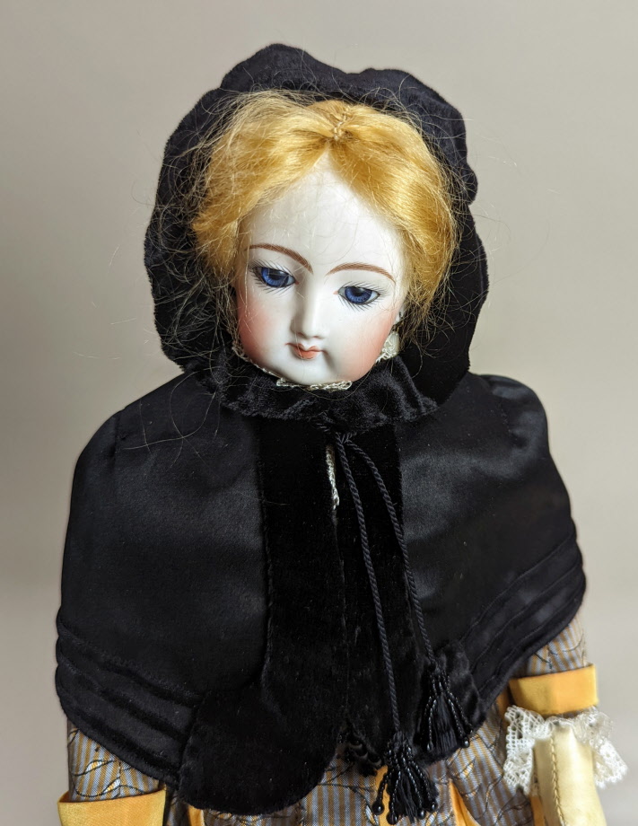 Kit, GCP # 10, pelerine, black satin and velvet | kit-gcp10-black pelerine